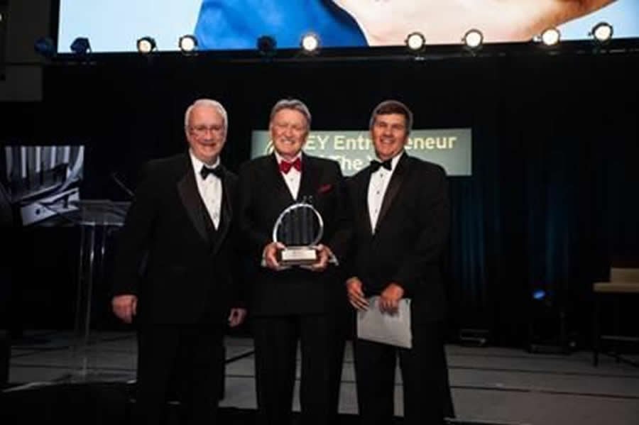 Bruce Irwin vence EY Entrepreneur of the Year Awards em Saúde | Médicos S/A